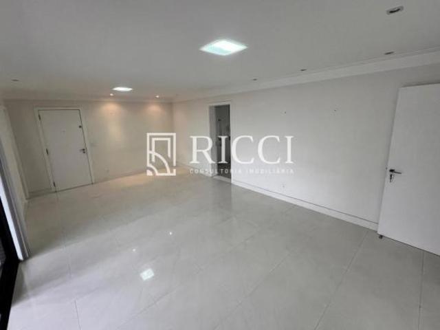 Apartamento de Luxo à Venda em Santos SP, Gonzaga 3 Quartos, 3 Suítes, 3 Salas, 5 Banheiros 138m²