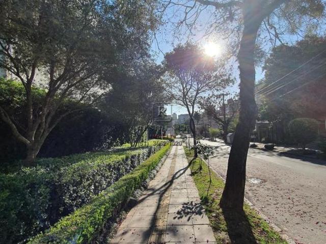 Apartamento de luxo à venda em Porto Alegre 3 quartos, 3 suítes, 3 salas, 2 banheiros, 2 vagas de