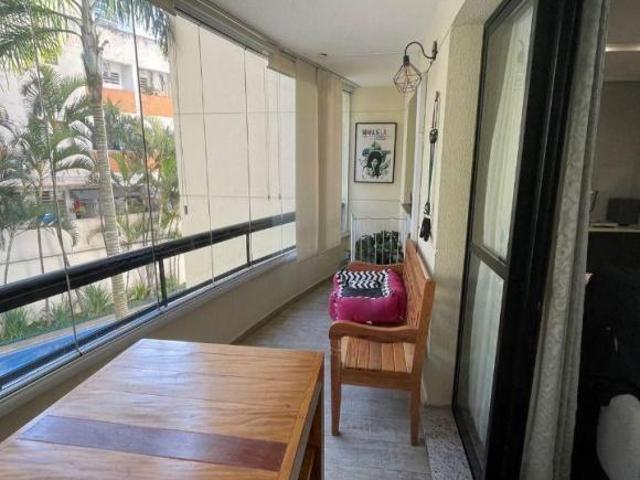 Apartamento de Luxo à Venda no Bosque da Saúde, São Paulo SP: 4 Quartos, 1 Suíte