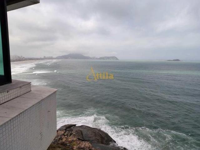 Apartamento de luxo com 4 quartos, frente praia Pitangueiras