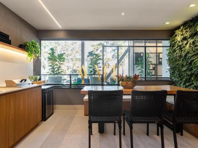 Apartamento de luxo com 2 suítes, varanda, escaninho, região nobre Setor Bueno