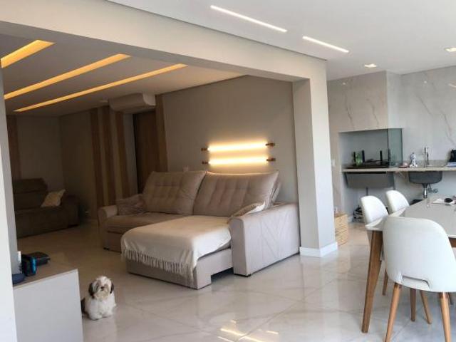 Apartamento de Luxo com 3 suites / Acabamento de Alto padrão / Cyrela