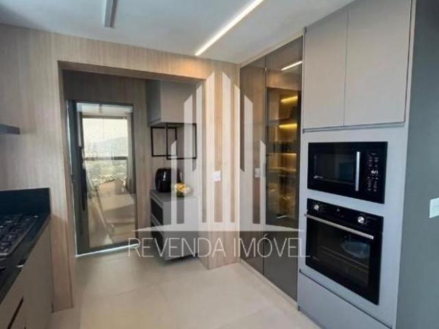 Apartamento de luxo com 3 suítes em Sítio Tamboré Alphaville, Barueri SP: 123m², 4 banheiros e 2 vag