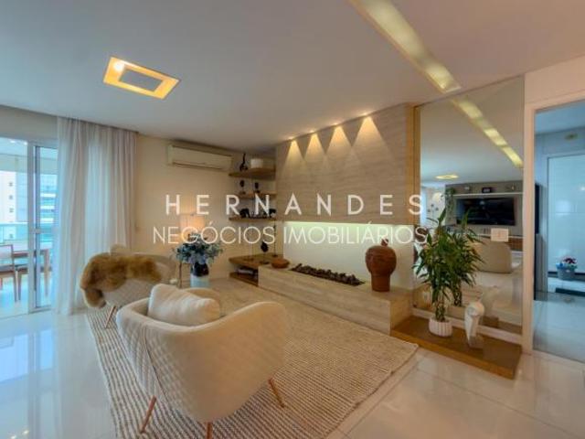 Apartamento de Luxo com 3 Suítes no Tamboré, Santana de Parnaíba SP: 202m², 4 vagas, Imperdível!