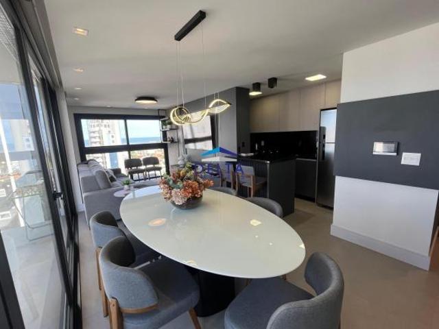 Apartamento de luxo com sacada mobiliado a venda no Predial em Torres