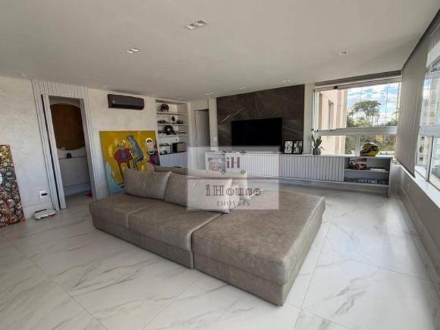 Apartamento de luxo, decorado, 03 suítes, 03 vagas de garagem. Lazer Premuim