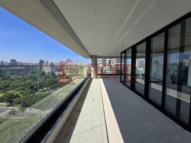 Apartamento de Luxo em Moema próximo ao Ibirapuera