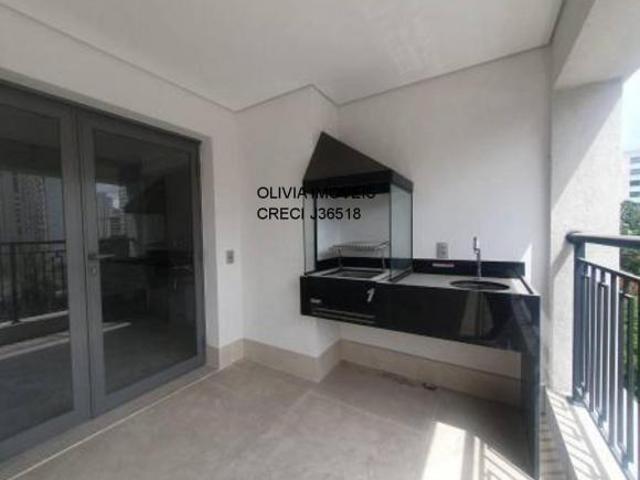 Apartamento de Luxo em Moema: 3 quartos, 3 suítes, 3 salas, 5 banheiros, 2 vagas, 149m² São Paulo