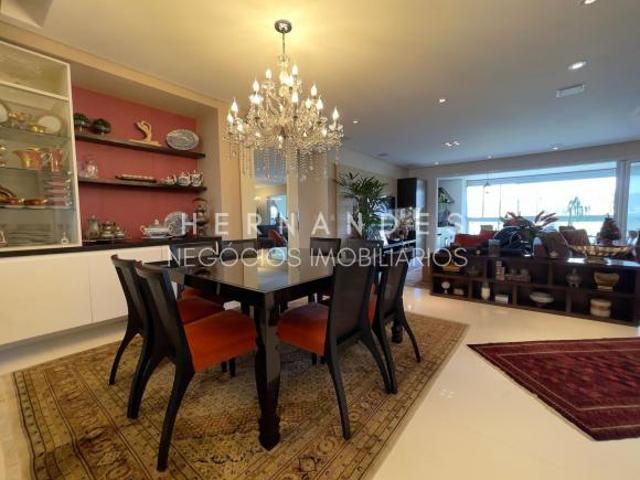 Apartamento de Luxo em Alphaville Conde I Barueri SP 2 Quartos, 2 suites