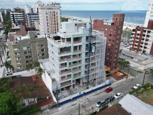 Apartamento de quinto andar com linda vista para o mar!