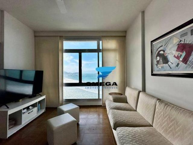 Apartamento debruçado sobre o mar à venda na Praia das Pitangueiras no Guarujá | Omega Imóveis
