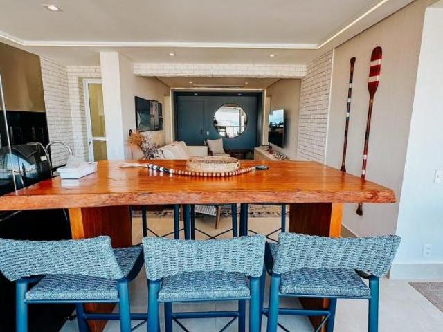 Apartamento decorado à Venda na Enseada no Guarujá | QVista Inteligência Imob.