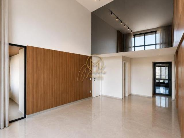 Apartamento decorado à venda no Batel com 127 m²