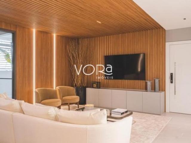 Apartamento decorado com 3 suítes, 3 vagas, Terrasse Accueillant, no Juvevê