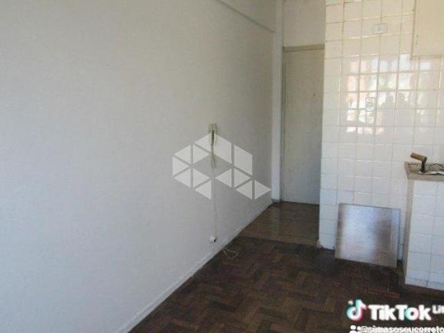 Apartamento Decorado com 1 Dormitóirio na Cidade Baixa