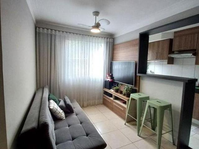 Apartamento Decorado com armários de frente 1º andar