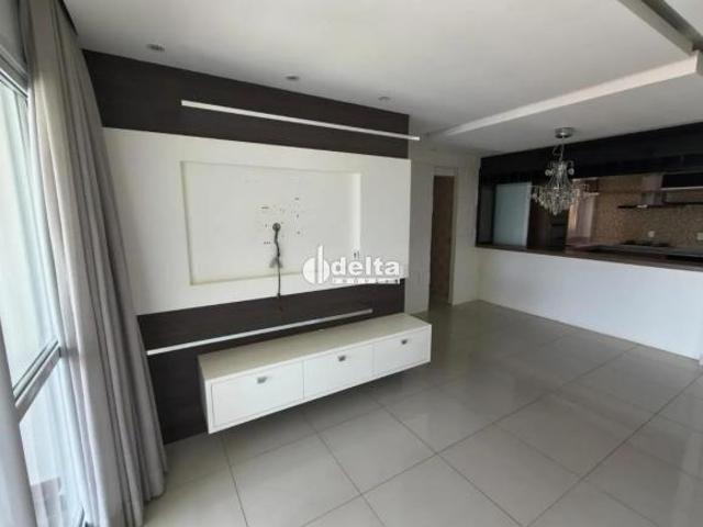 Apartamento decorado com extrema conservação, 3 suítes, 3 vgs, disponível para locação e venda no ba