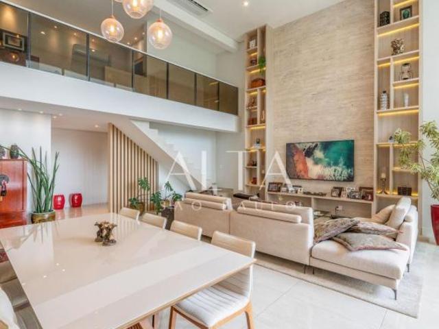 Apartamento DECORADO, com Piscina Privativa em Alphaville