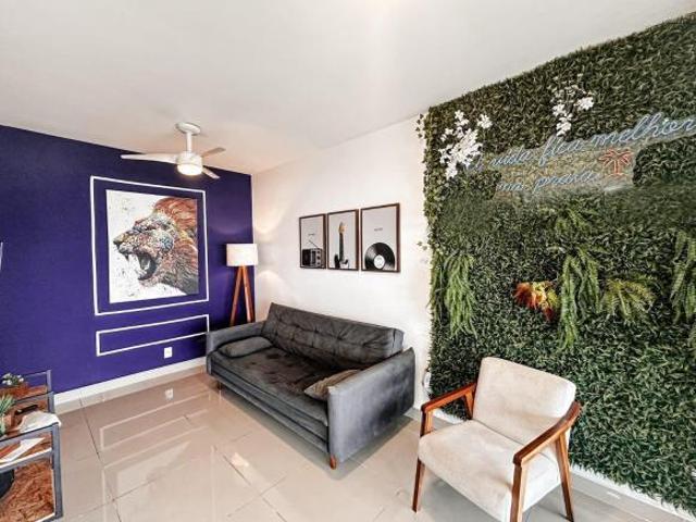 Apartamento decorado com varanda gourmet à Venda na Enseada no Guarujá | QVis.