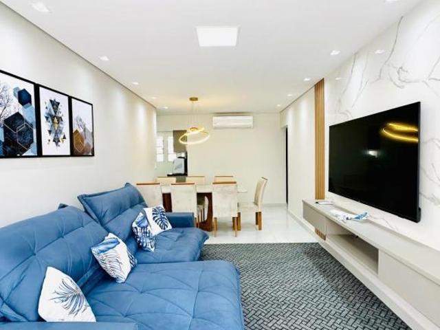 Apartamento decorado em fino acabamento à Venda na Pitangueiras no Guarujá |.