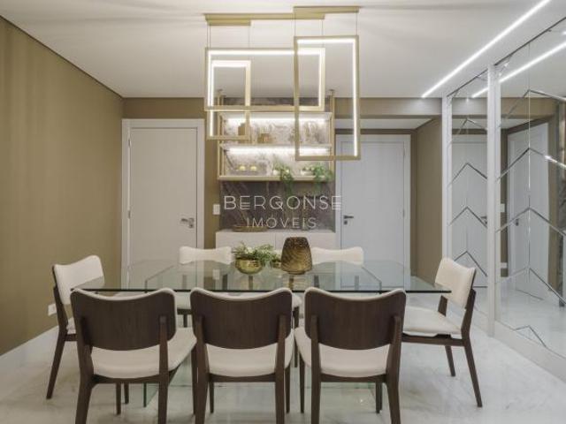 Apartamento DECORADO, localizado no Juvevê, em Cur