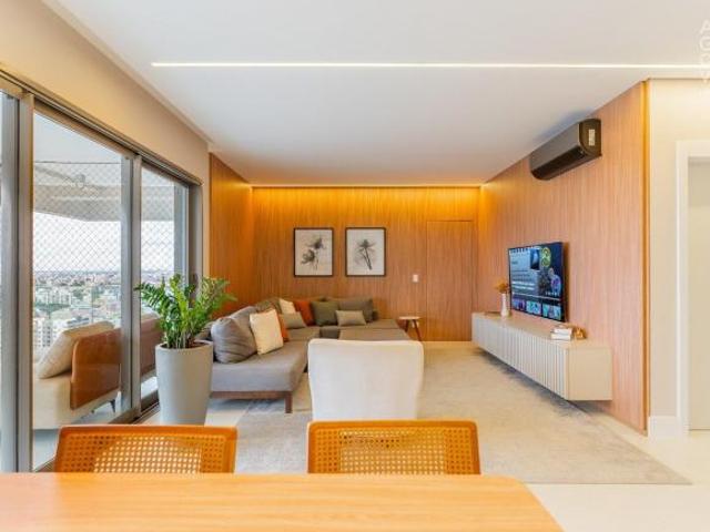 Apartamento decorado no Vitra, 3 suítes, 3 vagas, Vista para a Serra do Mar