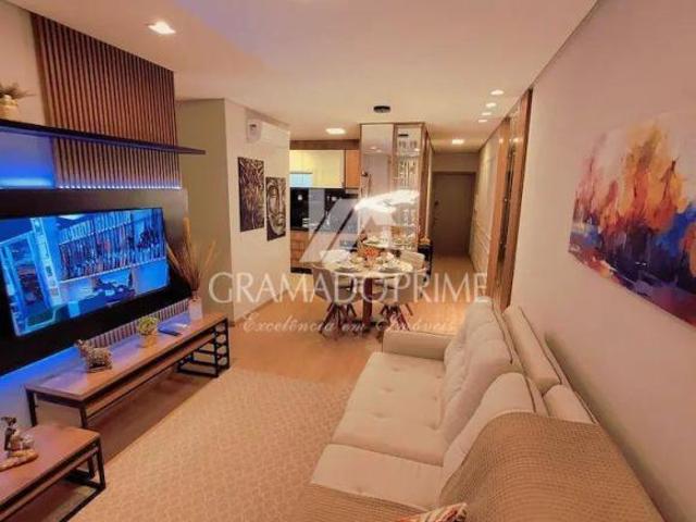 APARTAMENTO DECORADO NO CENTRO DE GRAMADO