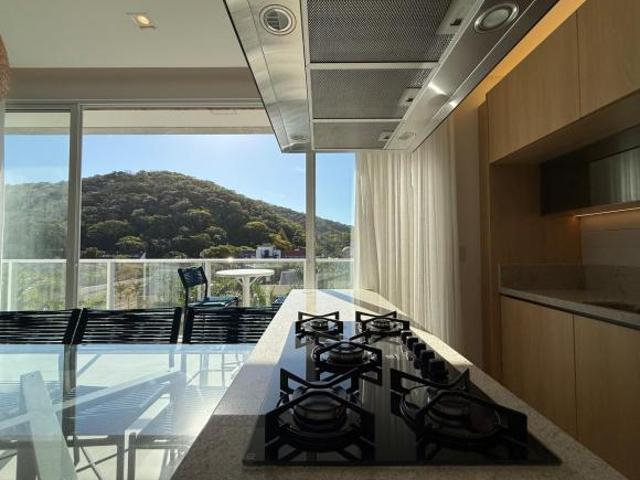 Apartamento decorado próximo a Praia Mansa em prédio Clube!
