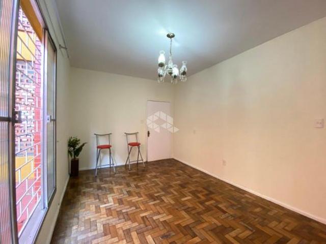 Apartamento DESOCUPADO de 2 dormitórios/quarto, com 72m² privativos