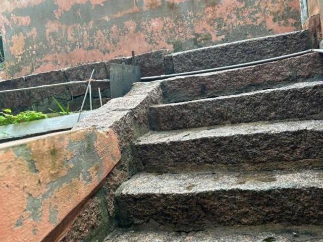 Apartamento desocupado e pronto para morar, 03 dormitórios, bairro IAPI