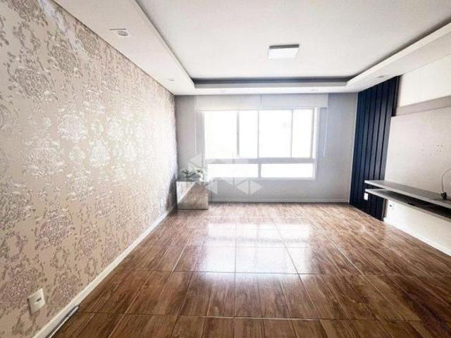 Apartamento desocupado semi mobiliado 77m² 3 dormitórios, 01 box duplo de estacionamento, no bairro