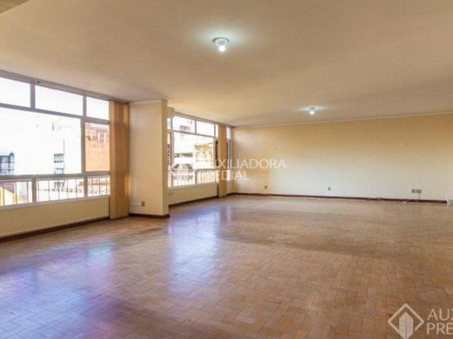 Apartamento diferenciado de 207metros, 03 dorm gerador próprio, suíte, 02 vagas de garagem