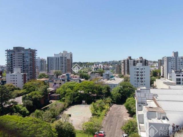 Apartamento diferenciado no bairro Menino Deus andar alto e vista definitiva