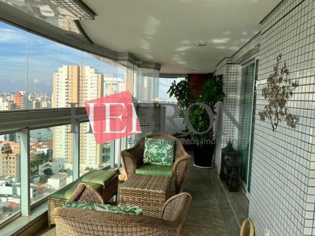 Apartamento disponível para venda localizado no bairro do Tatuapé!