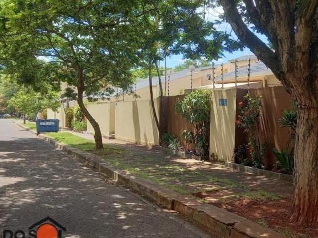 Apartamento disponível para venda no condomínio Pousada Universitária, localizado no bairro Cidade J