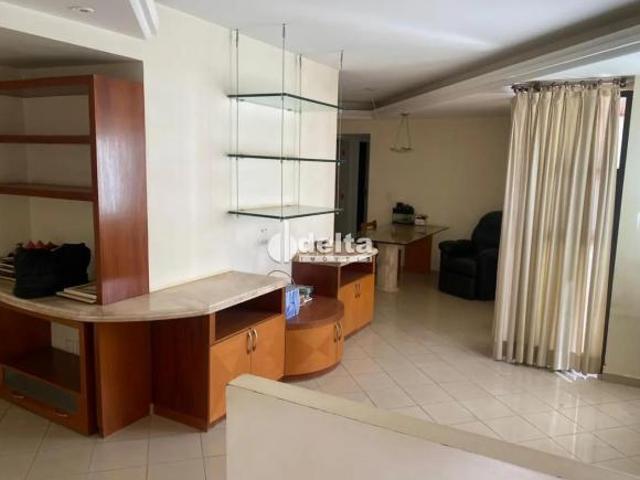 Apartamento disponível para venda no bairro Osvaldo Rezende em Uberlândia MG