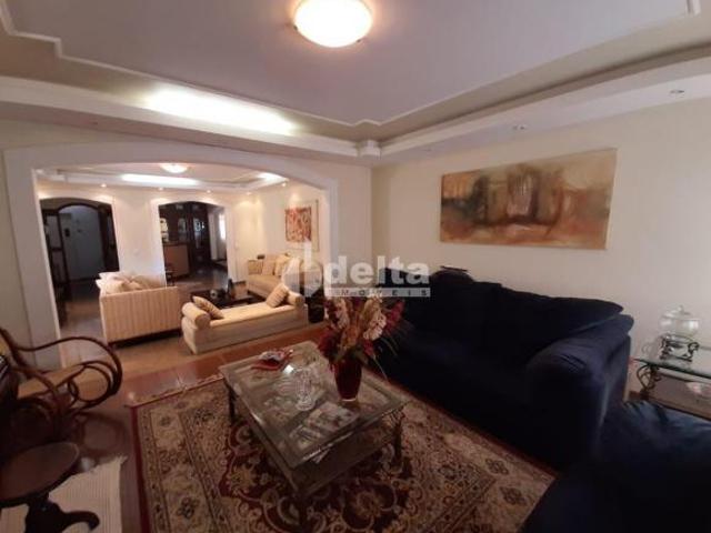 Apartamento disponível para venda no bairro Fundinho em Uberlândia MG