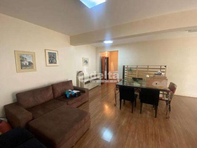 Apartamento disponível para venda no bairro Saraiva em Uberlândia MG