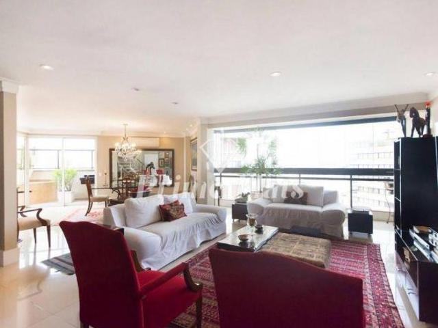 Apartamento disponível para venda no The Sutton House, com 210m², 3 dormitórios e 2 vagas de garagem