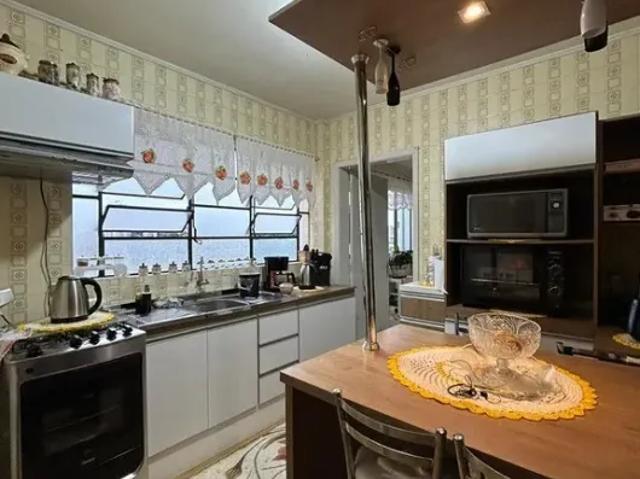 Apartamento dois dormitórios no centro