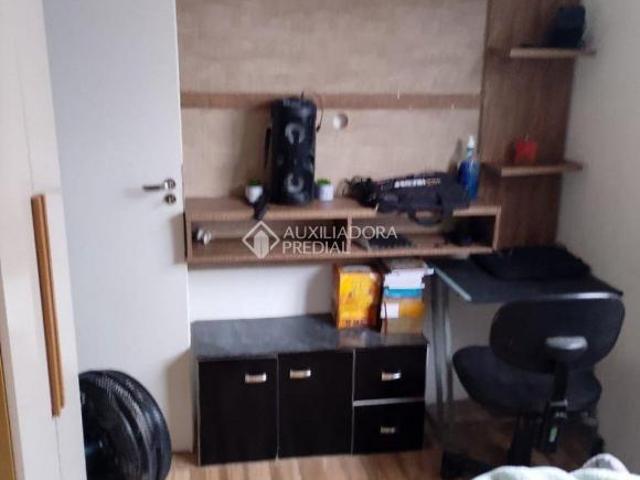 apartamento dois dormitorios na av aj renner