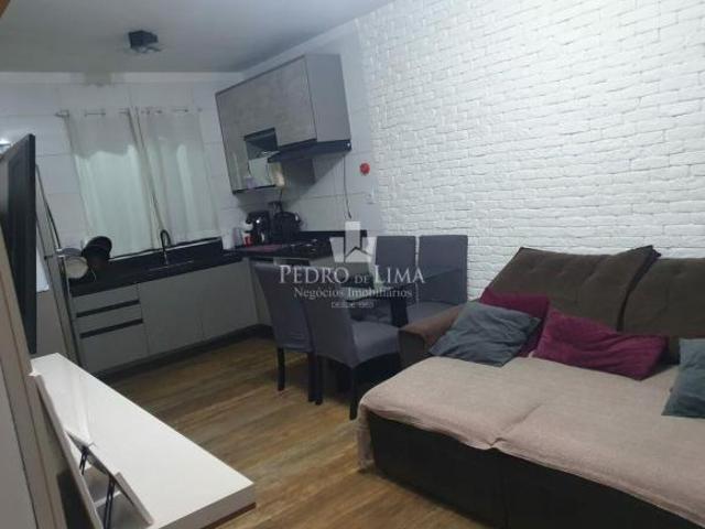 Apartamento dois dormitórios na Vila Ré