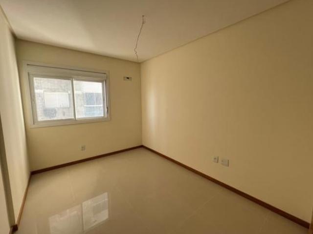 Apartamento dois dormitórios no centro de Tramandaí
