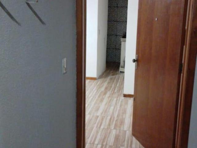 Apartamento dois dormitórios com vaga de garagem em Poto Alegre/RS