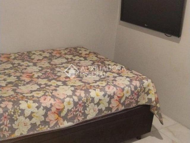 APARTAMENTO DOIS DORMITORIOS COM VAGA