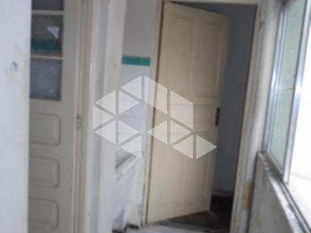 Apartamento dois dormitórios com dependência, dois banheiros, andar alto, sol da