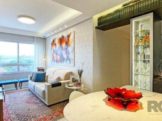 Apartamento dois dormitórios com duas vagas de garagem na Cidade Baixa