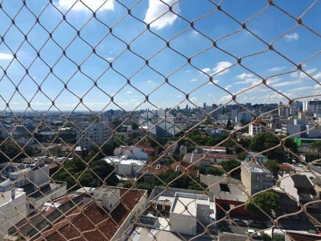 Apartamento dois dormitorios, duas vagas no B. Floresta, com infra completa