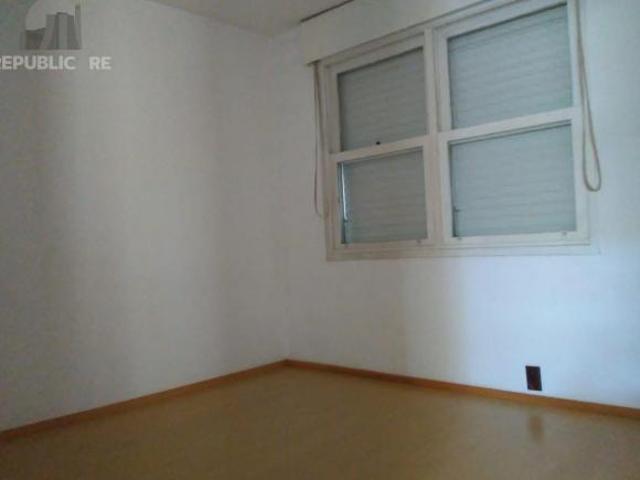 Apartamento dois dormitórios, ensolarado