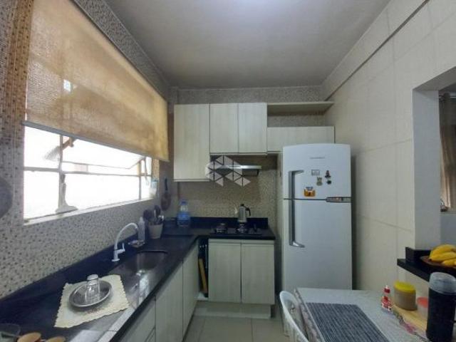 Apartamento dois dormitórios/quartos no bairro floresta